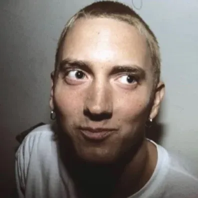 A‌I chat|1v1 Chat with Character Eminem Serial killer for Free ...